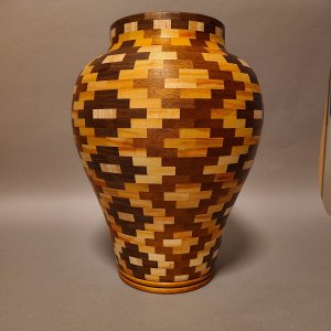 segmented vase | Woodturner PRO